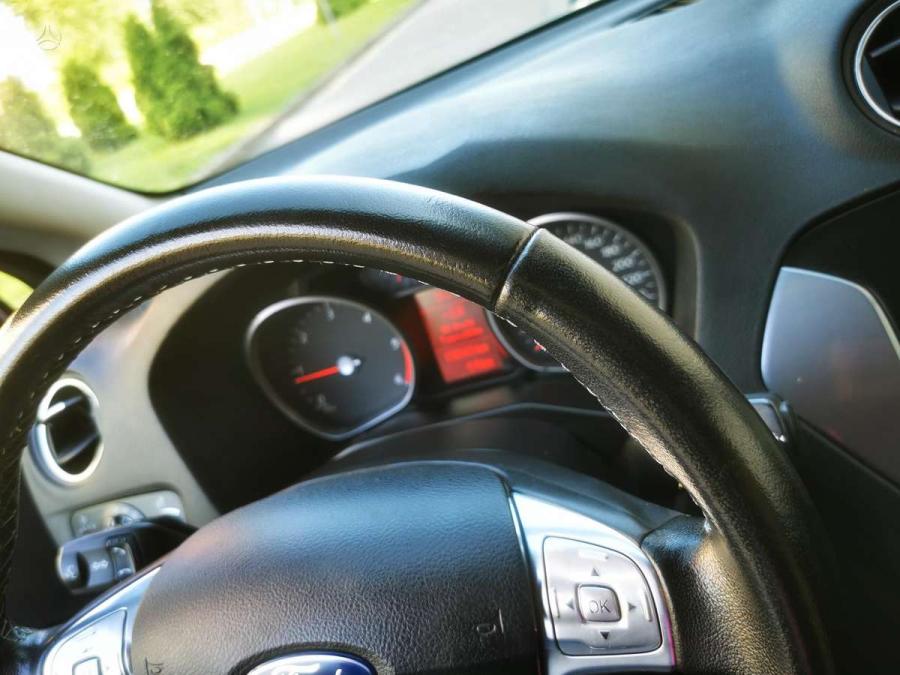 Melns Ford Mondeo 2012 Klaipėda, ar dzinēja tilpumu 2.00 L un nobraukumu 198 tūkst. km par 3750 €, foto 25 vietnē AUTOMOTO.COM.LV