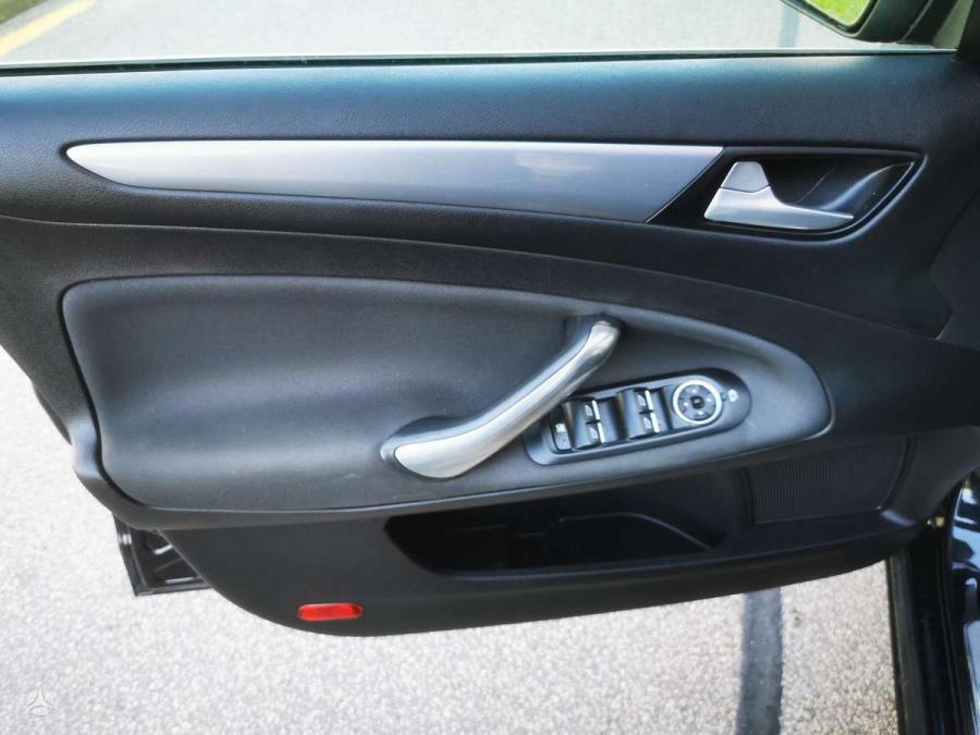 Melns Ford Mondeo 2012 Klaipėda, ar dzinēja tilpumu 2.00 L un nobraukumu 198 tūkst. km par 3750 €, foto 29 vietnē AUTOMOTO.COM.LV
