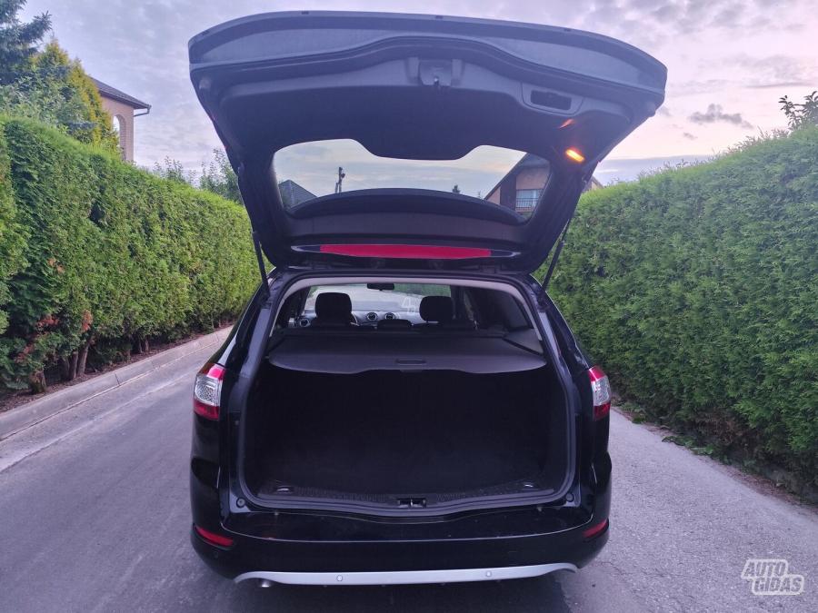 Melns Ford Mondeo 2012 Mažeikiai, ar dzinēja tilpumu 2.00 L un nobraukumu 190 tūkst. km par 4500 €, foto 10 vietnē AUTOMOTO.COM.LV