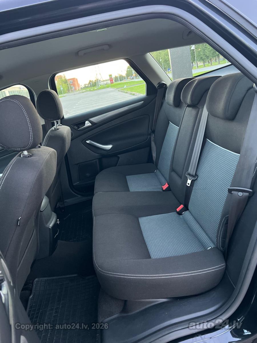 Melns Ford Mondeo 2012 Narva, ar dzinēja tilpumu 2.00 L un nobraukumu 315 tūkst. km par 2999 €, foto 19 vietnē AUTOMOTO.COM.LV