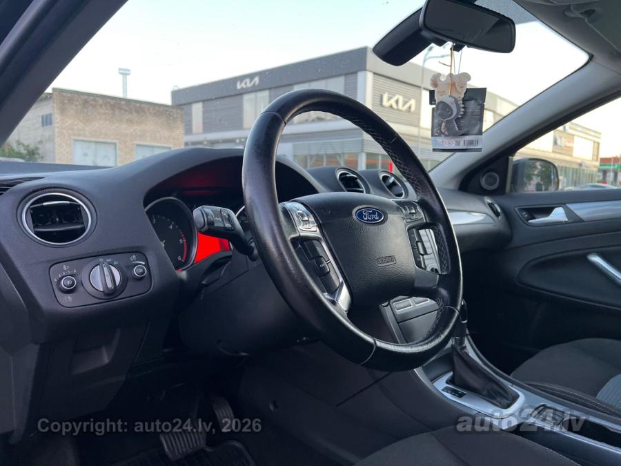 Melns Ford Mondeo 2012 Narva, ar dzinēja tilpumu 2.00 L un nobraukumu 315 tūkst. km par 2999 €, foto 23 vietnē AUTOMOTO.COM.LV