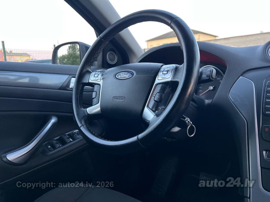 Melns Ford Mondeo 2012 Narva, ar dzinēja tilpumu 2.00 L un nobraukumu 315 tūkst. km par 2999 €, foto 28 vietnē AUTOMOTO.COM.LV
