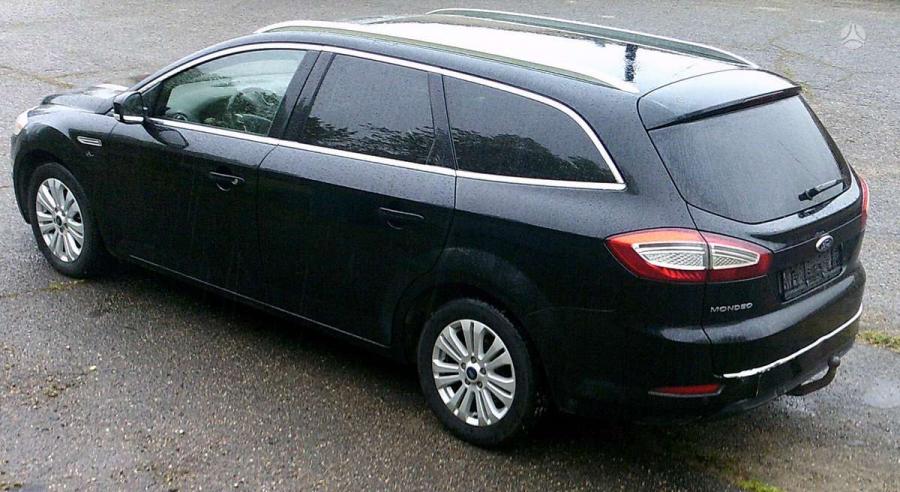 Black Ford Mondeo 2012 in Rokiskis, with an engine capacity of 2.00 L and mileage of 213 thousand km for 1400 €, photo 11 on AUTOMOTO.COM.LV