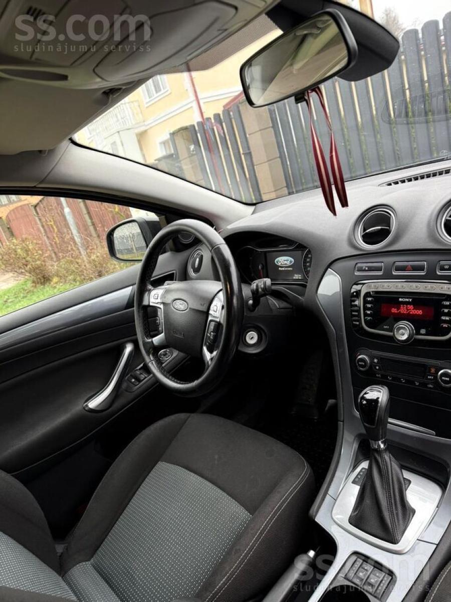 Black Ford Mondeo 2012 in Riga, with an engine capacity of 2.00 L and mileage of 470 thousand km for 3500 €, photo 5 on AUTOMOTO.COM.LV