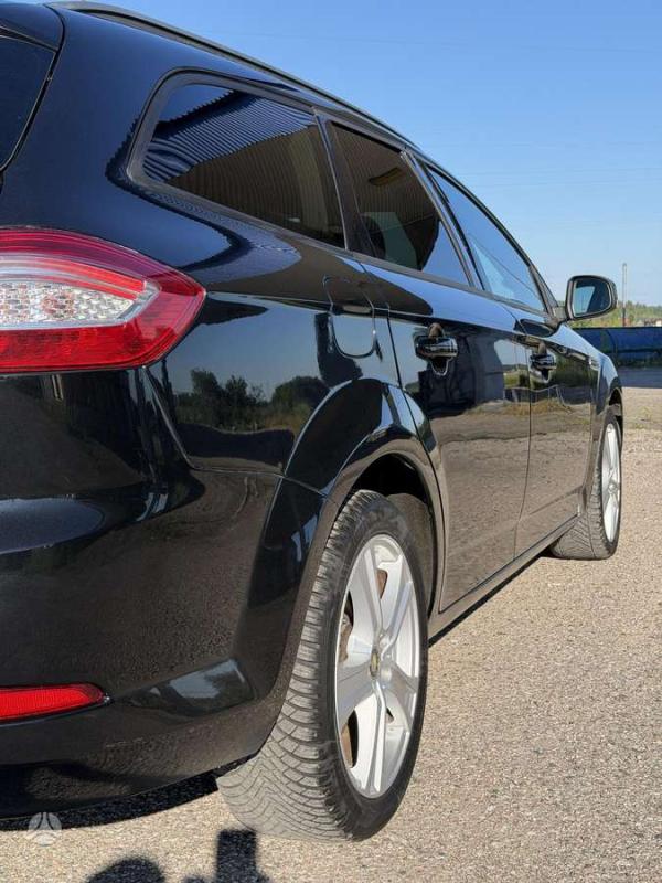 Melns Ford Mondeo 2013 Viļņa, ar dzinēja tilpumu 2.00 L un nobraukumu 233 tūkst. km par 3650 €, foto 7 vietnē AUTOMOTO.COM.LV