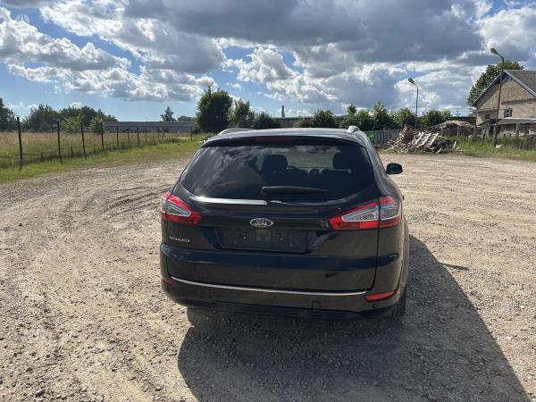 Black Ford Mondeo 2013 in Taurage, with an engine capacity of 2.00 L and mileage of 265 thousand km for 3300 €, photo 6 on AUTOMOTO.COM.LV