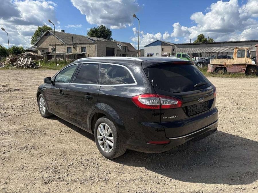 Melns Ford Mondeo 2013 Tauragė, ar dzinēja tilpumu 2.00 L un nobraukumu 265 tūkst. km par 3300 €, foto 8 vietnē AUTOMOTO.COM.LV