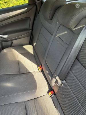 Melns Ford Mondeo 2013 Tauragė, ar dzinēja tilpumu 2.00 L un nobraukumu 265 tūkst. km par 3300 €, foto 9 vietnē AUTOMOTO.COM.LV