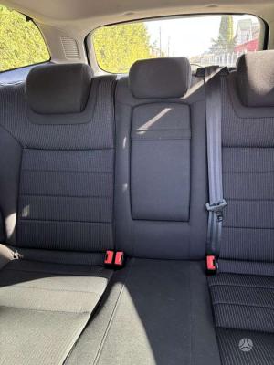 Melns Ford Mondeo 2013 Tauragė, ar dzinēja tilpumu 2.00 L un nobraukumu 265 tūkst. km par 3300 €, foto 19 vietnē AUTOMOTO.COM.LV