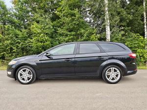 Black Ford Mondeo 2013 in Alytus, with an engine capacity of 1.60 L and mileage of 261 thousand km for 3450 €, photo 4 on AUTOMOTO.COM.LV