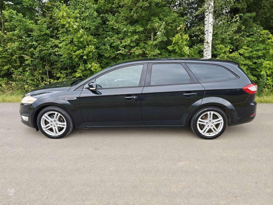 Black Ford Mondeo 2013 in Alytus, with an engine capacity of 1.60 L and mileage of 261 thousand km for 3450 €, photo 5 on AUTOMOTO.COM.LV