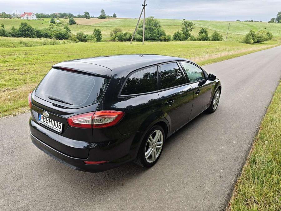 Black Ford Mondeo 2013 in Alytus, with an engine capacity of 1.60 L and mileage of 261 thousand km for 3450 €, photo 8 on AUTOMOTO.COM.LV