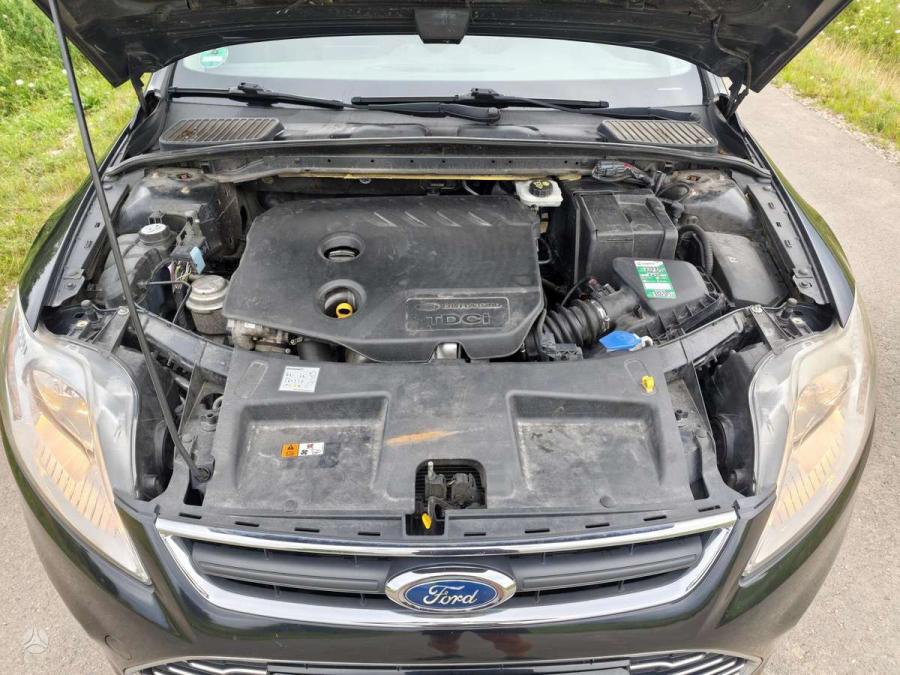 Black Ford Mondeo 2013 in Alytus, with an engine capacity of 1.60 L and mileage of 261 thousand km for 3450 €, photo 17 on AUTOMOTO.COM.LV