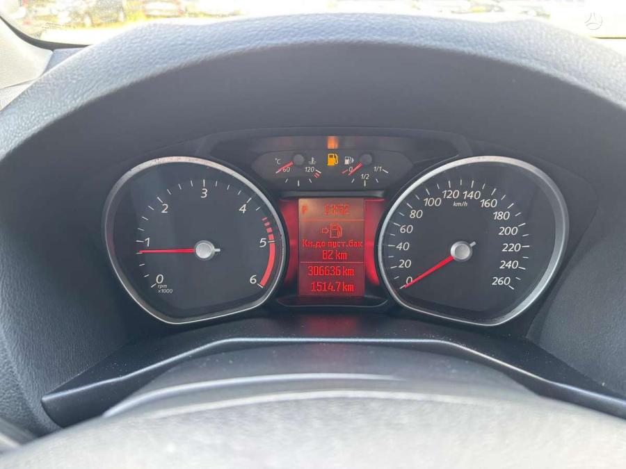 Black Ford Mondeo 2013 in Klaipeda, with an engine capacity of 2.00 L and mileage of 306 thousand km for 3550 €, photo 11 on AUTOMOTO.COM.LV