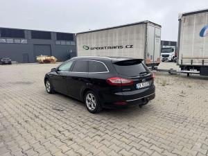 Black Ford Mondeo 2013 in Kaunas, with an engine capacity of 1.60 L and mileage of 223 thousand km for 3750 €, photo 5 on AUTOMOTO.COM.LV