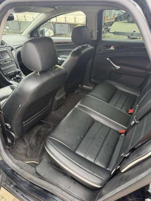 Black Ford Mondeo 2013 in Kaunas, with an engine capacity of 1.60 L and mileage of 223 thousand km for 3750 €, photo 12 on AUTOMOTO.COM.LV
