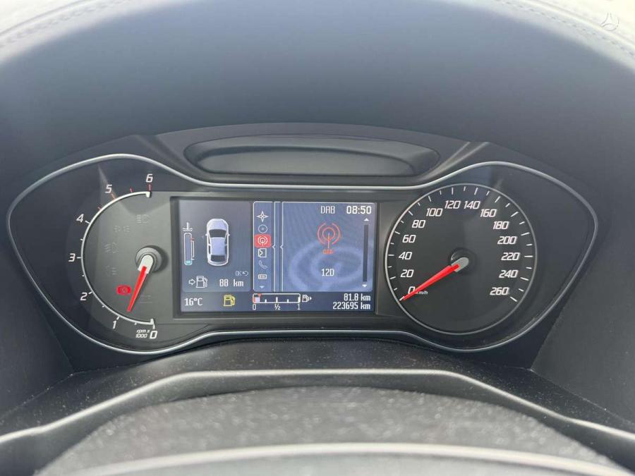 Black Ford Mondeo 2013 in Kaunas, with an engine capacity of 1.60 L and mileage of 223 thousand km for 3750 €, photo 14 on AUTOMOTO.COM.LV