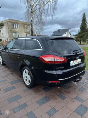 Melns Ford Mondeo 2014 Šakiai, ar dzinēja tilpumu 2.00 L un nobraukumu 258 tūkst. km par 2000 €, foto 6 vietnē AUTOMOTO.COM.LV