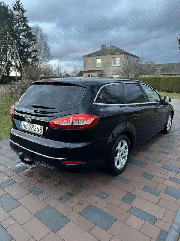 Melns Ford Mondeo 2014 Šakiai, ar dzinēja tilpumu 2.00 L un nobraukumu 258 tūkst. km par 2000 €, foto 7 vietnē AUTOMOTO.COM.LV