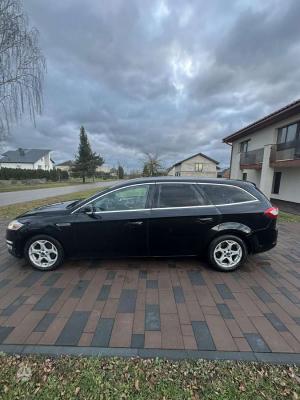Melns Ford Mondeo 2014 Šakiai, ar dzinēja tilpumu 2.00 L un nobraukumu 258 tūkst. km par 2000 €, foto 10 vietnē AUTOMOTO.COM.LV