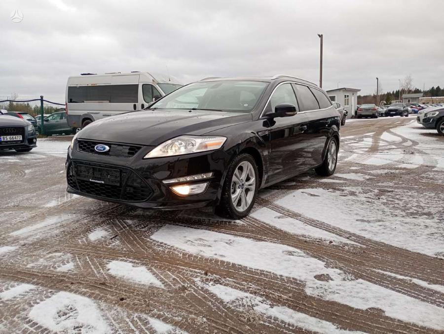 Black Ford Mondeo 2014 in Utena, with an engine capacity of 1.56 L and mileage of 215 thousand km for 4699 €, photo 4 on AUTOMOTO.COM.LV