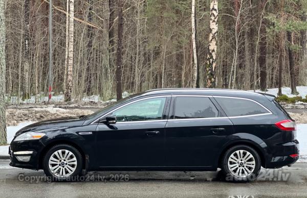 Melns Ford Mondeo 2014 Tallina, ar dzinēja tilpumu 2.00 L un nobraukumu 475 tūkst. km par 1999 €, foto 3 vietnē AUTOMOTO.COM.LV