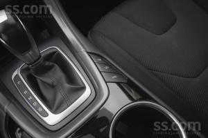 Melns Ford Mondeo 2014 Tukums, ar dzinēja tilpumu 2.00 L un nobraukumu 276 tūkst. km par 6499 €, foto 35 vietnē AUTOMOTO.COM.LV