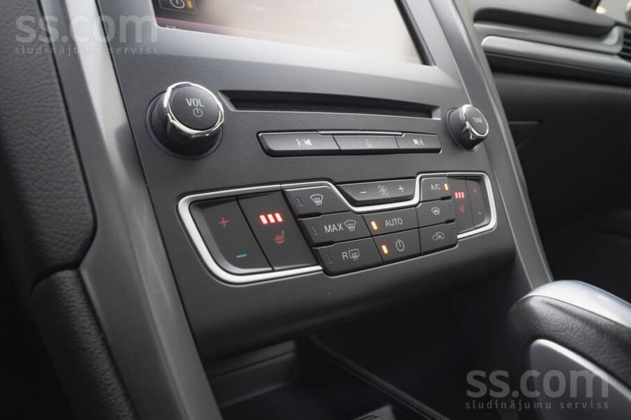 Melns Ford Mondeo 2014 Tukums, ar dzinēja tilpumu 2.00 L un nobraukumu 276 tūkst. km par 6499 €, foto 36 vietnē AUTOMOTO.COM.LV