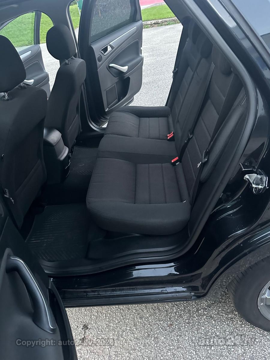 Black Ford Mondeo 2014 in Tartu, with an engine capacity of 2.00 L and mileage of 275 thousand km for 3850 €, photo 12 on AUTOMOTO.COM.LV