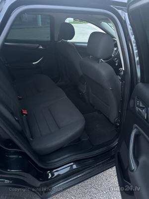 Black Ford Mondeo 2014 in Tartu, with an engine capacity of 2.00 L and mileage of 275 thousand km for 3850 €, photo 13 on AUTOMOTO.COM.LV