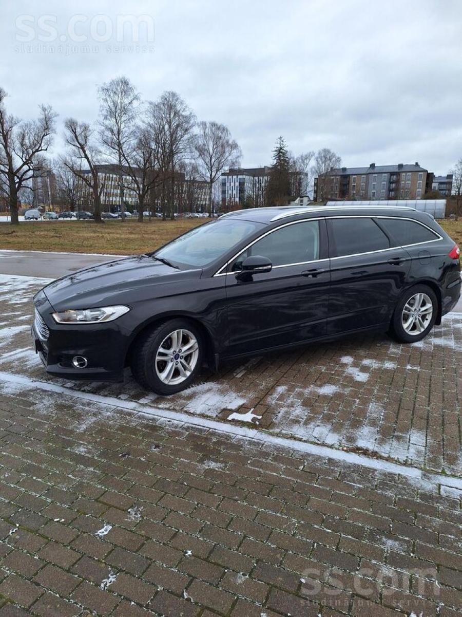 Black Ford Mondeo 2015 in Riga, with an engine capacity of 1.50 L and mileage of 142 thousand km for 6500 €, photo 4 on AUTOMOTO.COM.LV