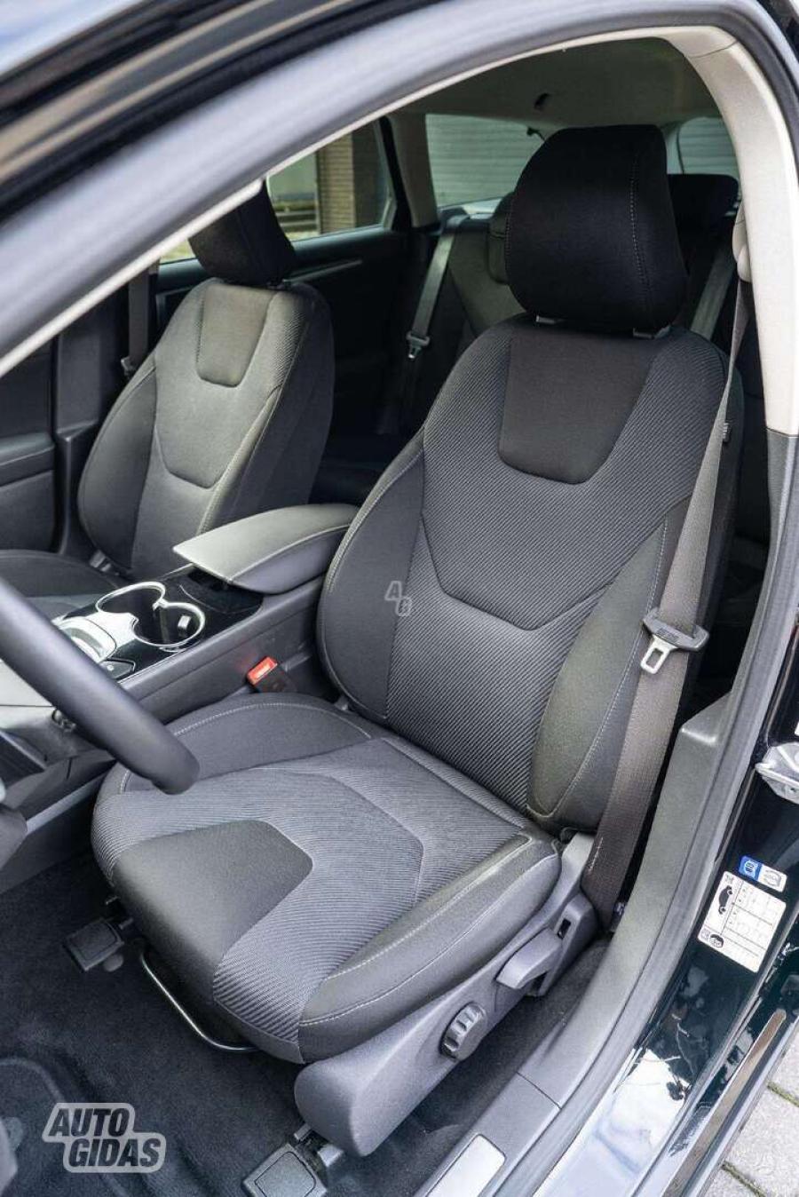 Melns Ford Mondeo 2015 Marijampole, ar dzinēja tilpumu 2.00 L un nobraukumu 264 tūkst. km par 8450 €, foto 26 vietnē AUTOMOTO.COM.LV