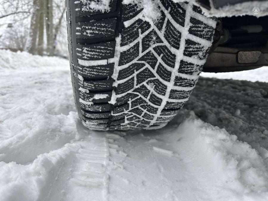 Melns Ford Mondeo 2015 Kauņa, ar dzinēja tilpumu 2.00 L un nobraukumu 220 tūkst. km par 7700 €, foto 24 vietnē AUTOMOTO.COM.LV