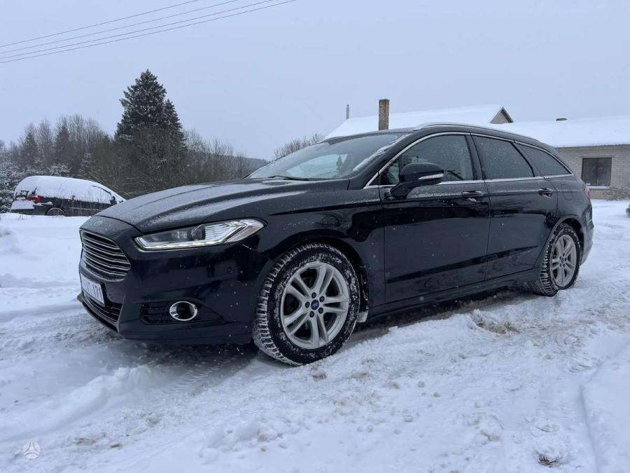 Black Ford Mondeo 2015 in Utena, with an engine capacity of 2.00 L and mileage of 337 thousand km for 6100 €, photo 1 on AUTOMOTO.COM.LV