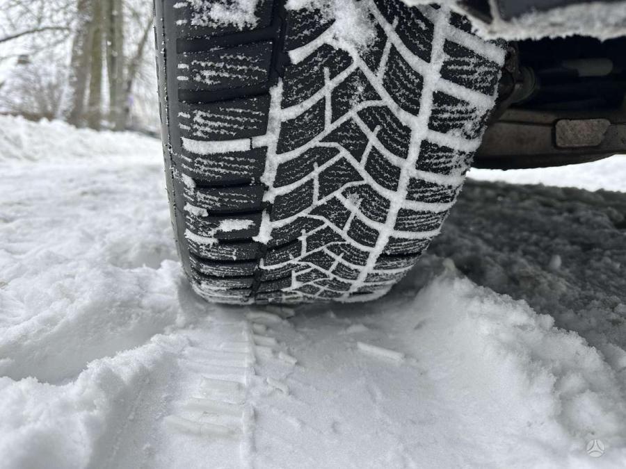 Black Ford Mondeo 2015 in Kaunas, with an engine capacity of 2.00 L and mileage of 225 thousand km for 7300 €, photo 23 on AUTOMOTO.COM.LV
