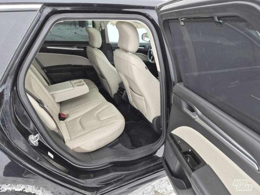 Black Ford Mondeo 2015 in Vilnius, with an engine capacity of 2.00 L and mileage of 249 thousand km for 7100 €, photo 13 on AUTOMOTO.COM.LV