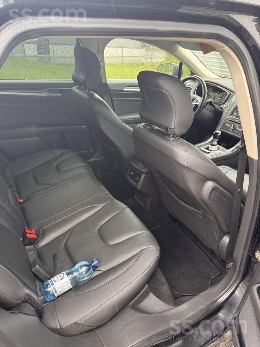 Melns Ford Mondeo 2015 Rīga, ar dzinēja tilpumu 1.50 L un nobraukumu 297 tūkst. km par 5550 €, foto 12 vietnē AUTOMOTO.COM.LV