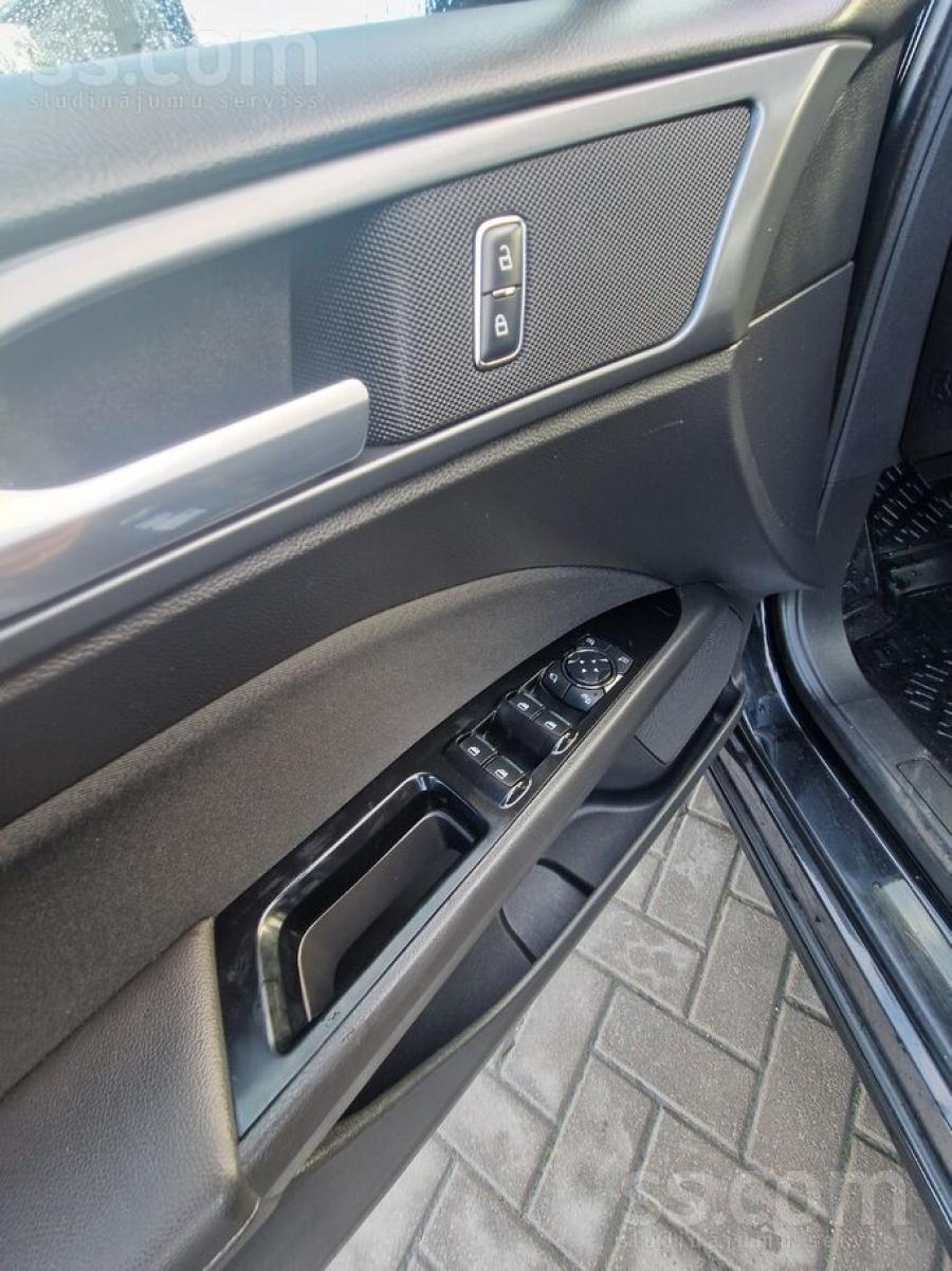 Melns Ford Mondeo 2015 Rēzekne, ar dzinēja tilpumu 2.00 L un nobraukumu 0 tūkst. km par 6800 €, foto 6 vietnē AUTOMOTO.COM.LV