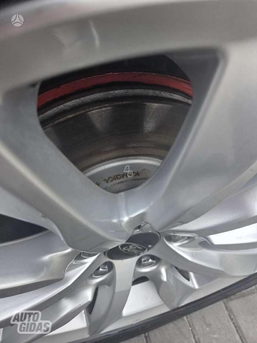 Melns Ford Mondeo 2015 Kauņa, ar dzinēja tilpumu 1.60 L un nobraukumu 235 tūkst. km par 8000 €, foto 19 vietnē AUTOMOTO.COM.LV