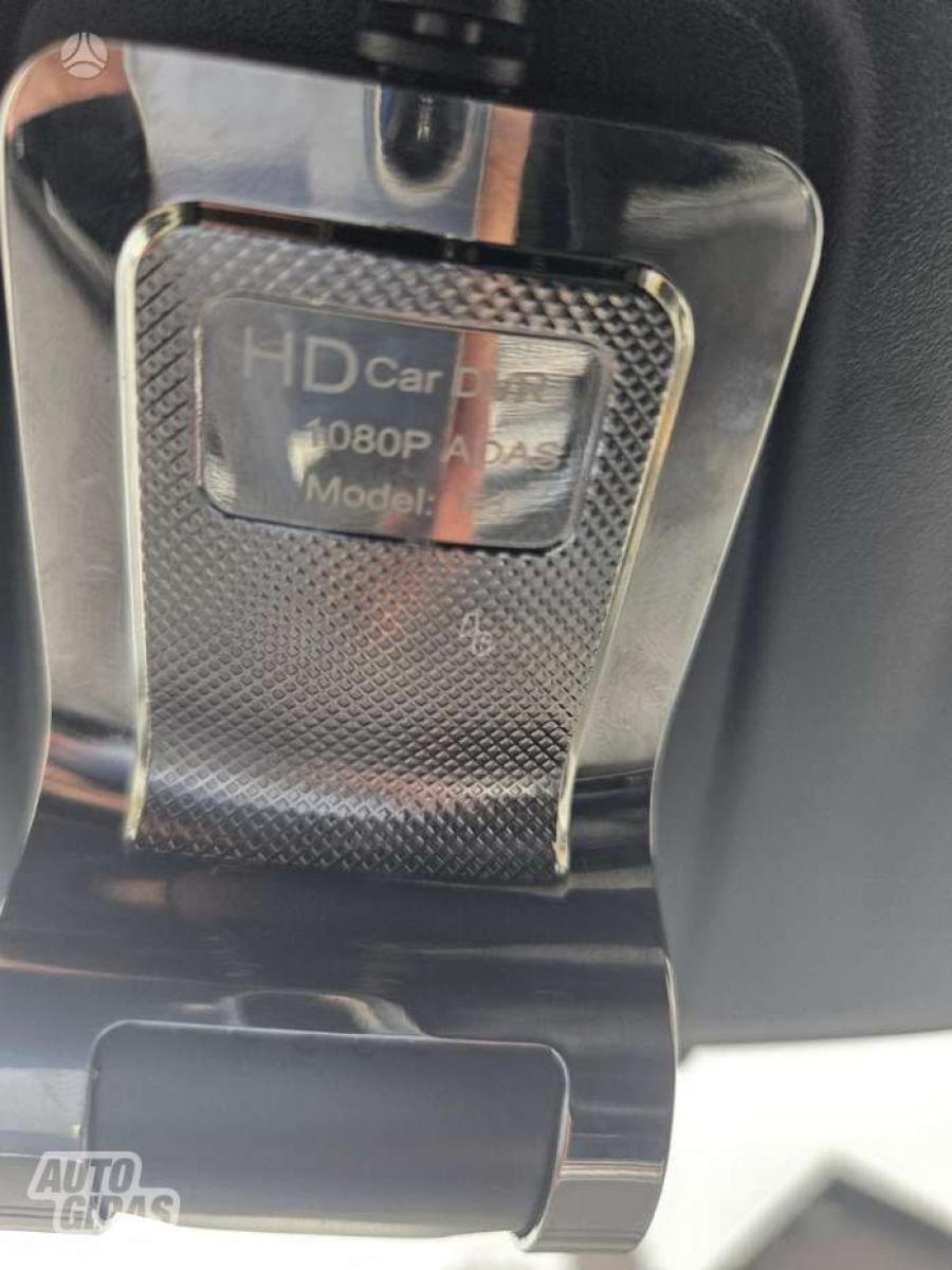 Melns Ford Mondeo 2015 Kauņa, ar dzinēja tilpumu 1.60 L un nobraukumu 235 tūkst. km par 8000 €, foto 23 vietnē AUTOMOTO.COM.LV