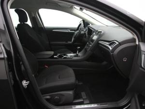 Black Ford Mondeo 2015 in Vilnius, with an engine capacity of 2.00 L and mileage of 254 thousand km for 7599 €, photo 15 on AUTOMOTO.COM.LV