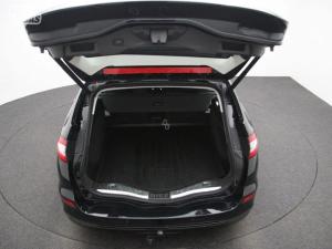 Black Ford Mondeo 2015 in Vilnius, with an engine capacity of 2.00 L and mileage of 254 thousand km for 7599 €, photo 35 on AUTOMOTO.COM.LV