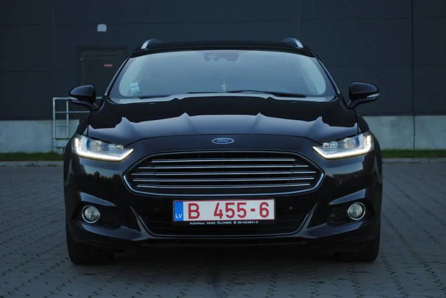 Black Ford Mondeo 2015 in Riga, with an engine capacity of 2.00 L and mileage of 240 thousand km for 8990 €, photo 6 on AUTOMOTO.COM.LV