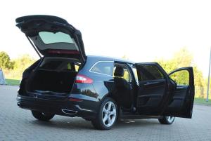 Black Ford Mondeo 2015 in Riga, with an engine capacity of 2.00 L and mileage of 240 thousand km for 8990 €, photo 8 on AUTOMOTO.COM.LV