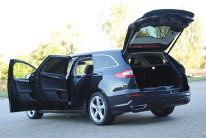 Black Ford Mondeo 2015 in Riga, with an engine capacity of 2.00 L and mileage of 240 thousand km for 8990 €, photo 10 on AUTOMOTO.COM.LV