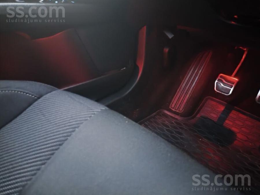 Melns Ford Mondeo 2015 Rīga, ar dzinēja tilpumu 2.00 L un nobraukumu 177 tūkst. km par 9150 €, foto 13 vietnē AUTOMOTO.COM.LV