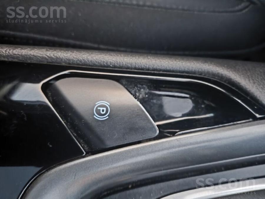 Melns Ford Mondeo 2015 Rīga, ar dzinēja tilpumu 2.00 L un nobraukumu 177 tūkst. km par 9150 €, foto 14 vietnē AUTOMOTO.COM.LV