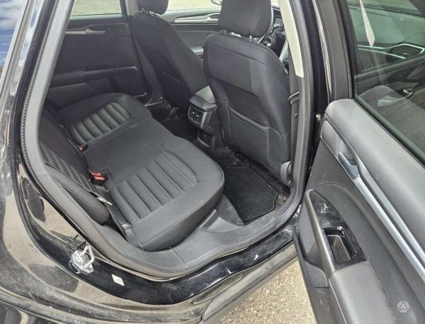 Melns Ford Mondeo 2015 Panevēža, ar dzinēja tilpumu 1.50 L un nobraukumu 231 tūkst. km par 4900 €, foto 7 vietnē AUTOMOTO.COM.LV