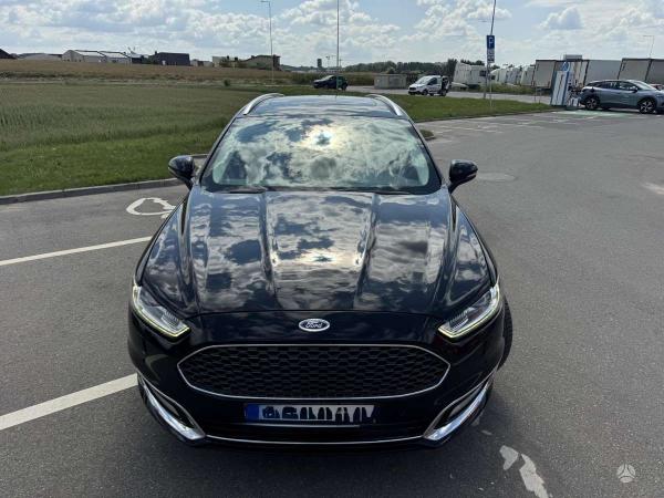 Black Ford Mondeo 2015 in Vilnius, with an engine capacity of 2.00 L and mileage of 227 thousand km for 8000 €, photo 3 on AUTOMOTO.COM.LV