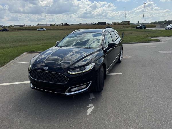 Black Ford Mondeo 2015 in Vilnius, with an engine capacity of 2.00 L and mileage of 227 thousand km for 8000 €, photo 5 on AUTOMOTO.COM.LV